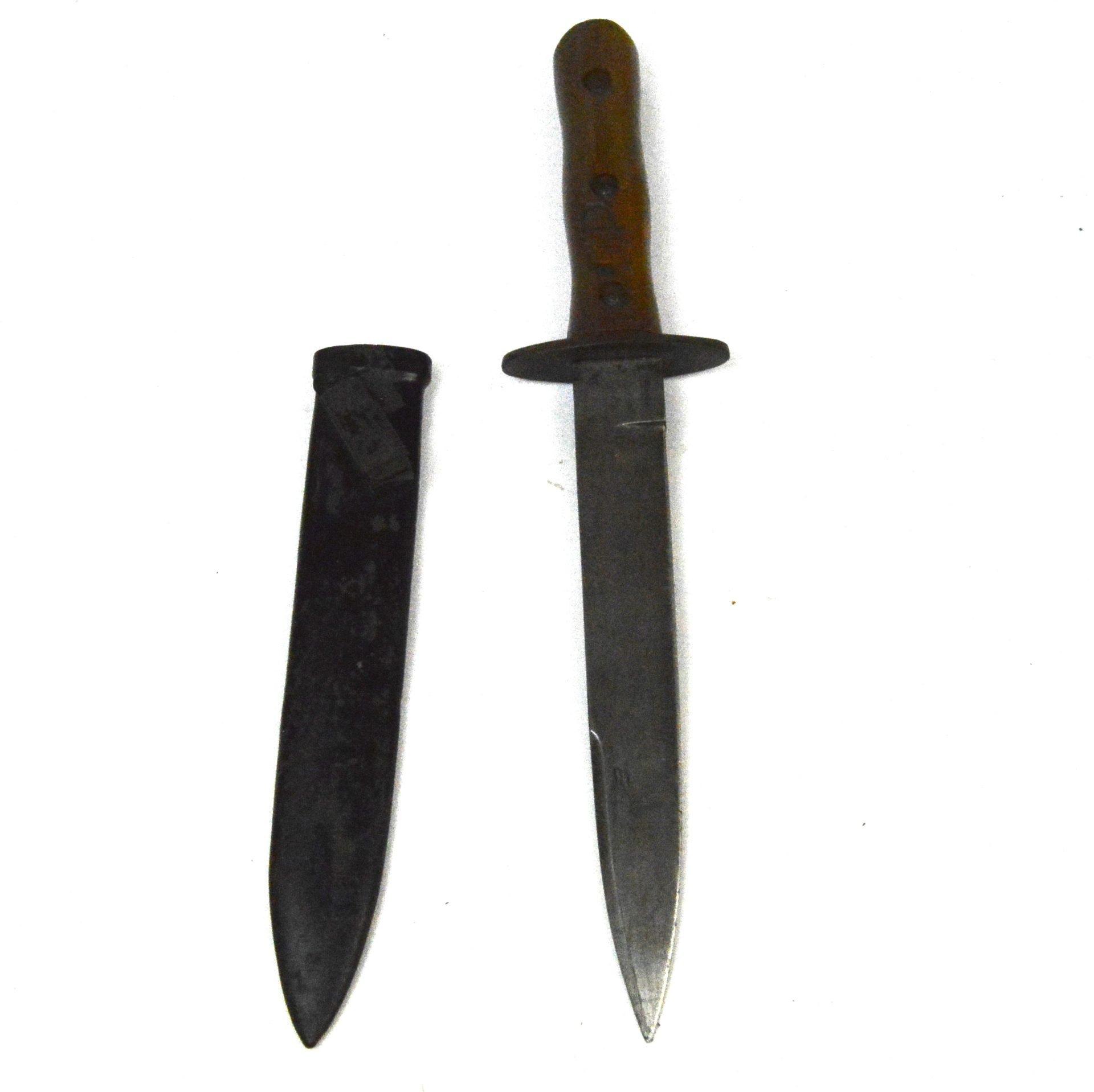 Italian Model 1939 Combat Knife in Steel Scabbard - Jeremy Tenniswood ...