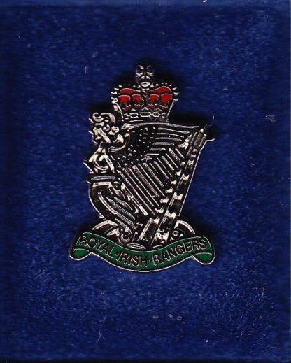 ROYAL IRISH RANGERS - LAPEL BADGE - Jeremy Tenniswood Militaria