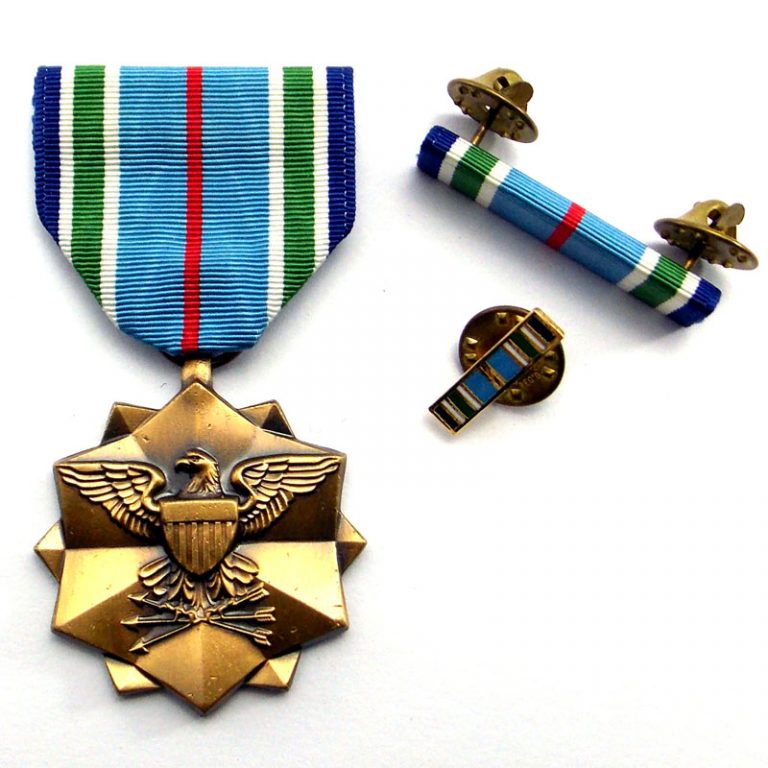 JOINT SERVICE ACHIEVEMENT MEDAL USA complete in case, full size medal ...