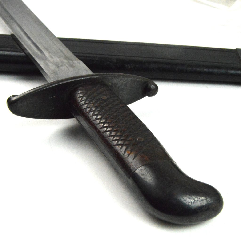 Brazilian M1908 Artillery Short Sword - Brazil | Militaria.co.uk