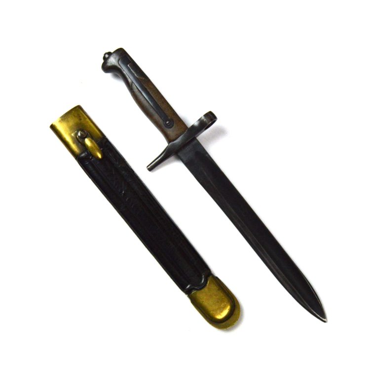 Italian M1891 Carcano Bayonet in Leather Scabbard - Tenniswood Militaria