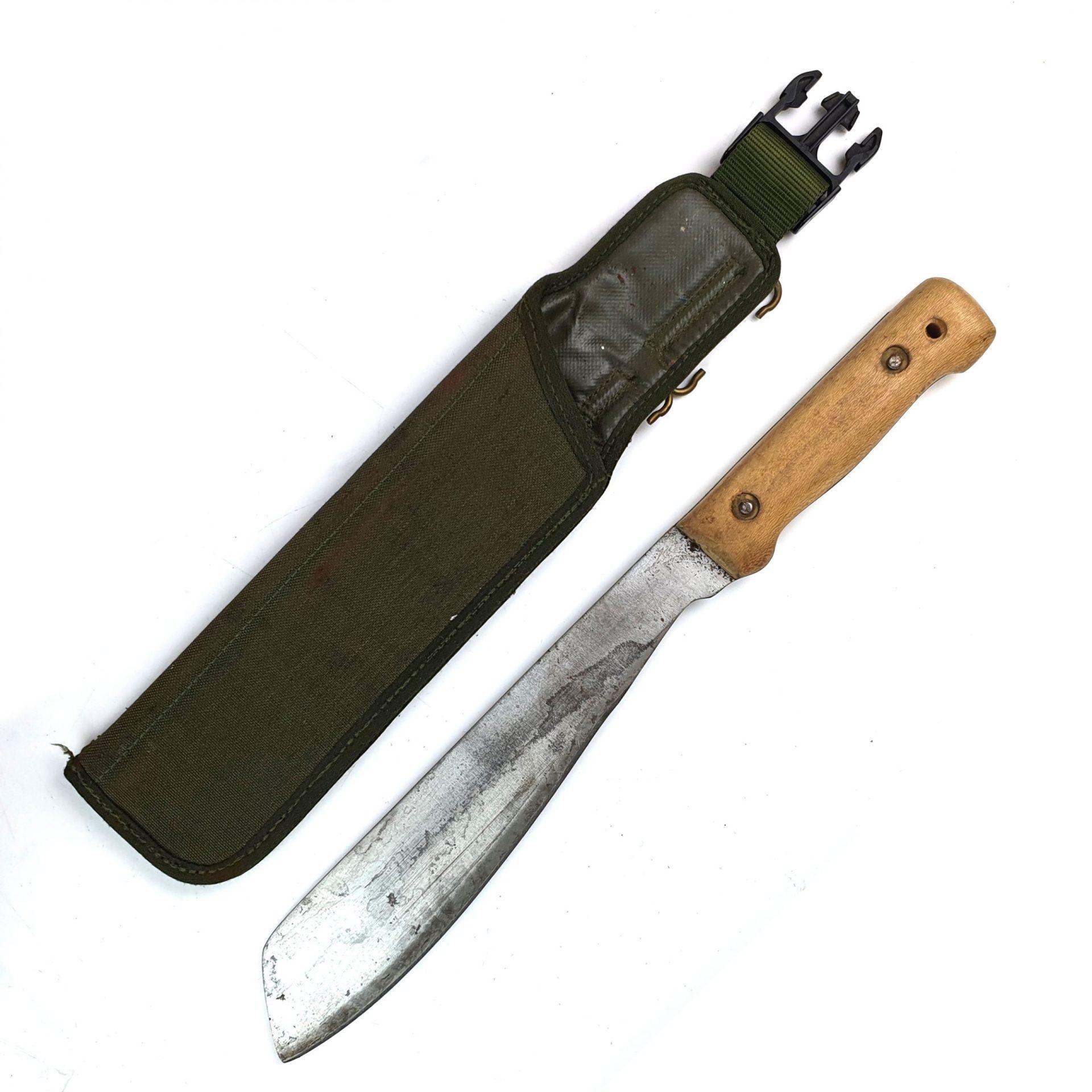 British Army No2 Machete in Scabbard - Tenniswood Militaria