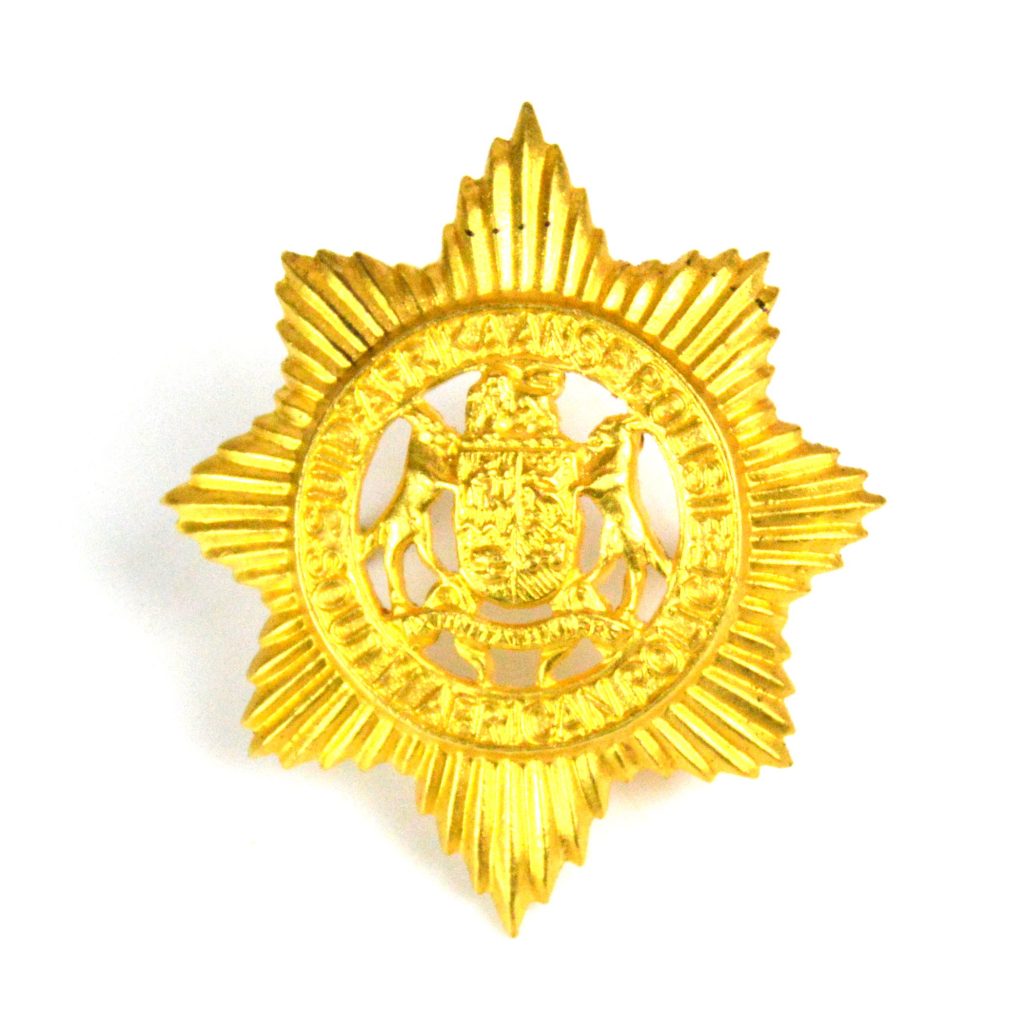 South African Police (SAP) Gilt Cap Badge - Jeremy Tenniswood Militaria